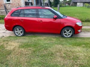 Red Skoda Fabia 2014 in Balvi, with an engine capacity of 1.90 L and mileage of 249 thousand km for 4000 €, photo 6 on AUTOMOTO.COM.LV