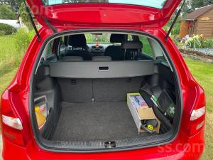 Red Skoda Fabia 2014 in Balvi, with an engine capacity of 1.90 L and mileage of 249 thousand km for 4000 €, photo 18 on AUTOMOTO.COM.LV