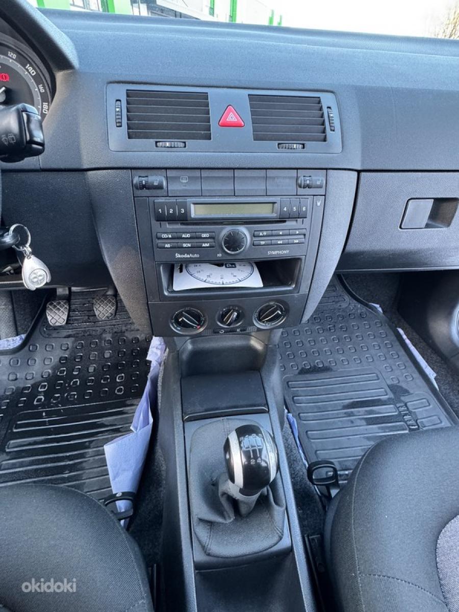 Skoda Fabia 2007 Tallina, ar dzinēja tilpumu 1.20 L un nobraukumu 90 tūkst. km par 2750 €, foto 23 vietnē AUTOMOTO.COM.LV