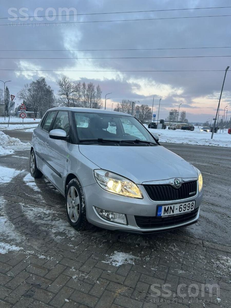 Skoda Fabia 2011 in Riga, with an engine capacity of 1.20 L and mileage of 140 thousand km for 2500 €, photo 2 on AUTOMOTO.COM.LV