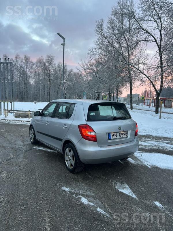 Skoda Fabia 2011 Rīga, ar dzinēja tilpumu 1.20 L un nobraukumu 140 tūkst. km par 2500 €, foto 5 vietnē AUTOMOTO.COM.LV