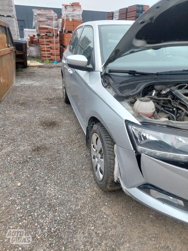 Skoda Fabia 2019 Viļņa, ar dzinēja tilpumu 1.00 L un nobraukumu 134 tūkst. km par 2350 €, foto 9 vietnē AUTOMOTO.COM.LV