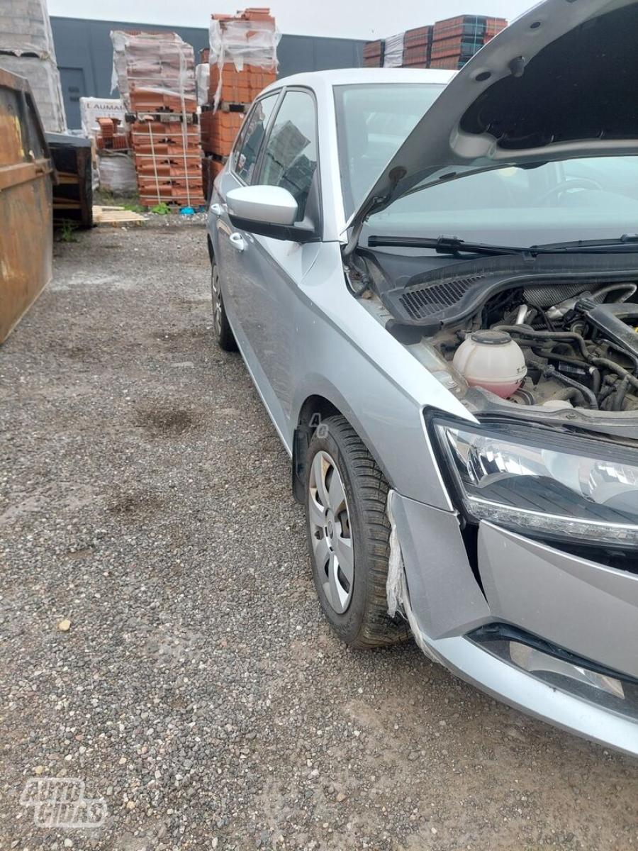 Skoda Fabia 2019 in Vilnius, with an engine capacity of 1.00 L and mileage of 134 thousand km for 2350 €, photo 10 on AUTOMOTO.COM.LV