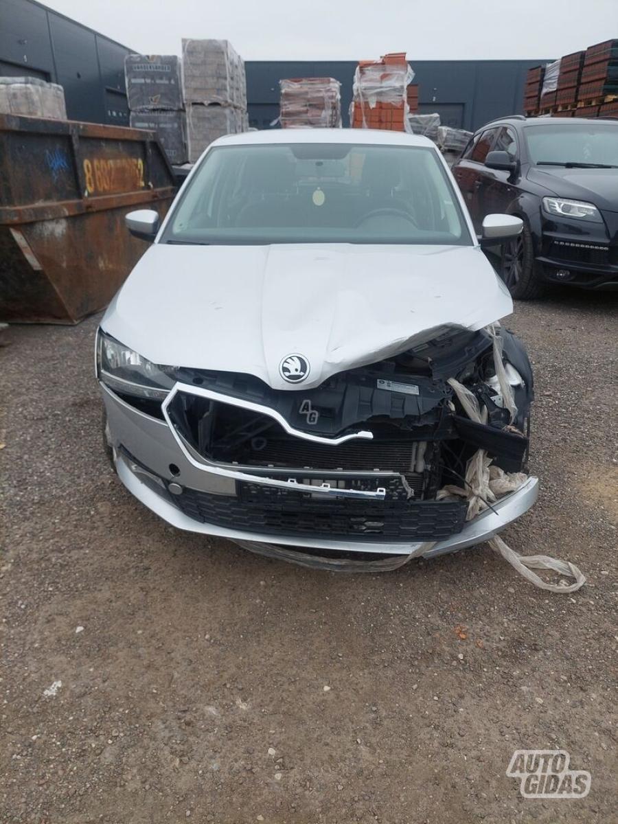Skoda Fabia 2019 in Vilnius, with an engine capacity of 1.00 L and mileage of 134 thousand km for 2350 €, photo 14 on AUTOMOTO.COM.LV