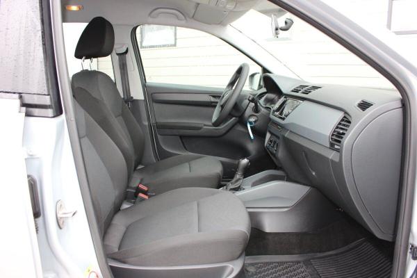 Skoda Fabia 2021 in Jelgava, with an engine capacity of 1.00 L and mileage of 113 thousand km for 8428 €, photo 7 on AUTOMOTO.COM.LV