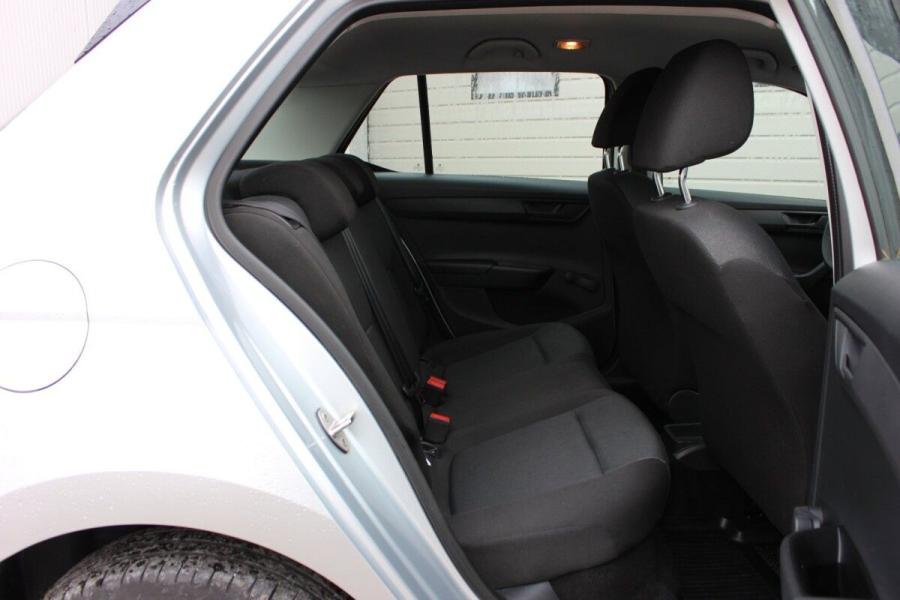 Skoda Fabia 2021 in Jelgava, with an engine capacity of 1.00 L and mileage of 113 thousand km for 8428 €, photo 8 on AUTOMOTO.COM.LV