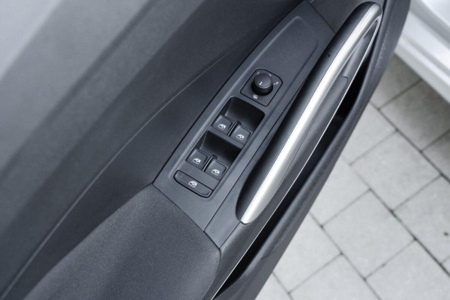 Skoda Fabia 2022 in Marupe, with an engine capacity of 1.00 L and mileage of 93 thousand km for 14950 €, photo 8 on AUTOMOTO.COM.LV