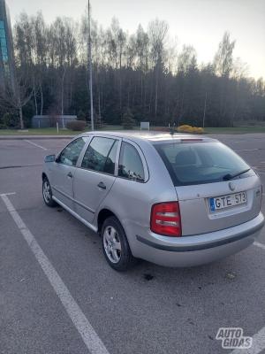 Skoda Fabia 2002 in Vilnius, with an engine capacity of 1.90 L and mileage of 346 thousand km for 800 €, photo 4 on AUTOMOTO.COM.LV