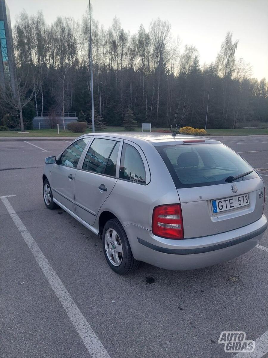 Skoda Fabia 2002 in Vilnius, with an engine capacity of 1.90 L and mileage of 346 thousand km for 800 €, photo 4 on AUTOMOTO.COM.LV