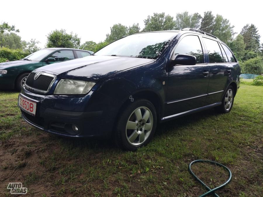 Skoda Fabia 2005 in Vilnius, with an engine capacity of 1.40 L and mileage of 250 thousand km for 1100 €, photo 3 on AUTOMOTO.COM.LV