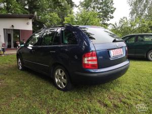 Skoda Fabia 2005 in Vilnius, with an engine capacity of 1.40 L and mileage of 250 thousand km for 1100 €, photo 4 on AUTOMOTO.COM.LV