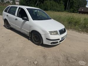 Skoda Fabia 2005 Viļņa, ar dzinēja tilpumu 1.20 L un nobraukumu 275 tūkst. km par 420 €, foto 3 vietnē AUTOMOTO.COM.LV