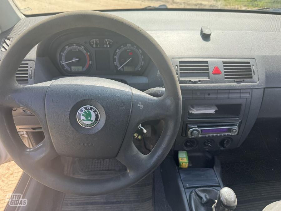 Skoda Fabia 2005 Viļņa, ar dzinēja tilpumu 1.20 L un nobraukumu 275 tūkst. km par 420 €, foto 9 vietnē AUTOMOTO.COM.LV