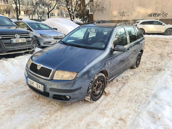 Skoda Fabia 2006 Viļņa, ar dzinēja tilpumu 1.90 L un nobraukumu 300 tūkst. km par 1000 €, foto 1 vietnē AUTOMOTO.COM.LV