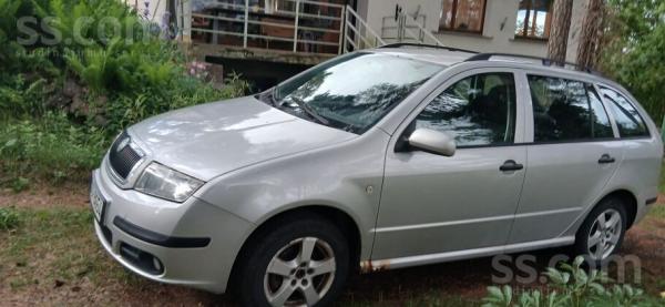Skoda Fabia 2007 in Riga, with an engine capacity of 1.20 L and mileage of 187 thousand km for 600 €, photo 3 on AUTOMOTO.COM.LV