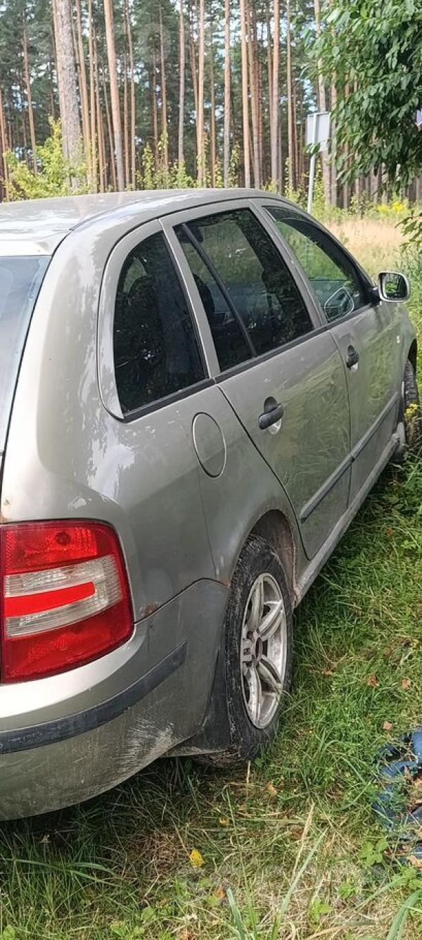 Skoda Fabia 2007 in Riga, with an engine capacity of 1.90 L and mileage of 293 thousand km for 500 €, photo 6 on AUTOMOTO.COM.LV