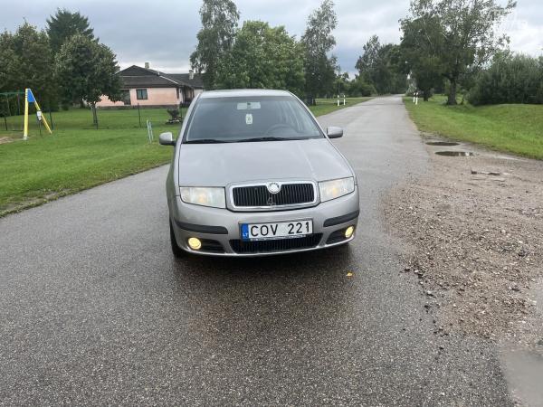 Skoda Fabia 2007 in Ukmerge, with an engine capacity of 1.90 L and mileage of 200 thousand km for 1000 €, photo 1 on AUTOMOTO.COM.LV