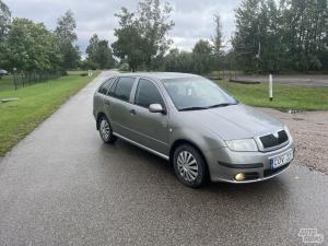 Skoda Fabia 2007 in Ukmerge, with an engine capacity of 1.90 L and mileage of 200 thousand km for 1000 €, photo 3 on AUTOMOTO.COM.LV