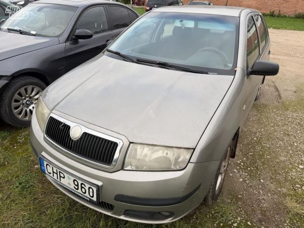 Skoda Fabia 2007 Kauņa vietnē Skoda Fabia 2007 Kauņa, ar dzinēja tilpumu 1.40 L un nobraukumu 300 tūkst. km par 350 €, foto 3 vietnē AUTOMOTO.COM.LV