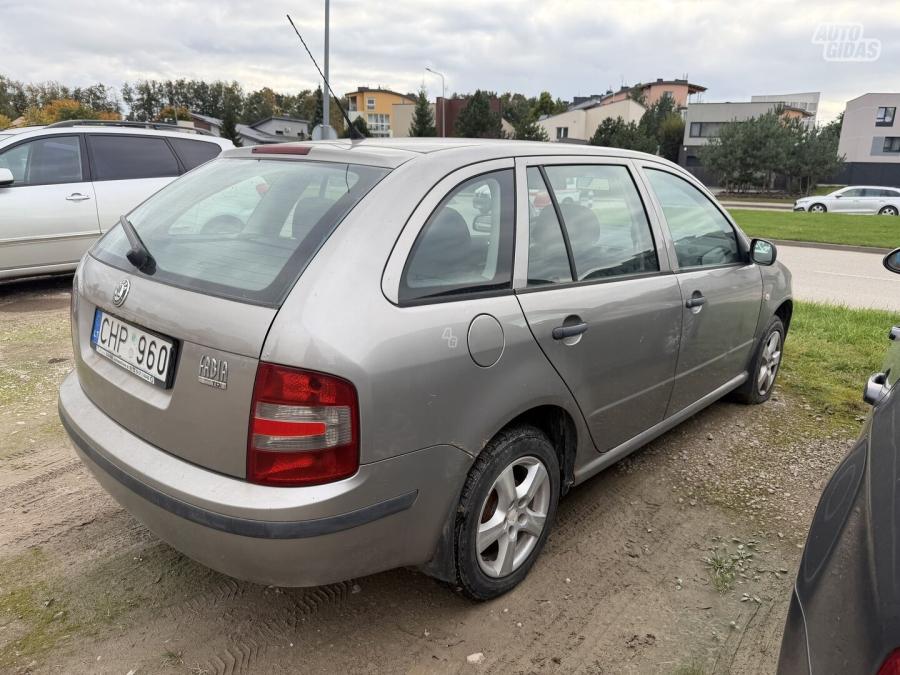 Шкода Фабия 2007 в Каунас, объемом двигателя 1.40 л и пробегом 300 тыс. км за 350 €, фото 5 на AUTOMOTO.COM.LV
