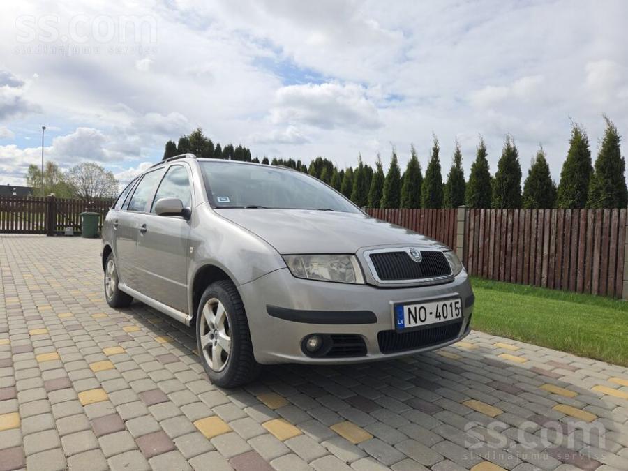Skoda Fabia 2008 in Riga, with an engine capacity of 1.20 L and mileage of 234 thousand km for 1350 €, photo 2 on AUTOMOTO.COM.LV