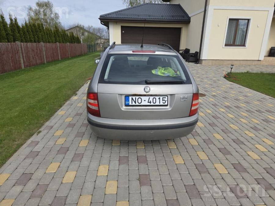 Skoda Fabia 2008 in Riga, with an engine capacity of 1.20 L and mileage of 234 thousand km for 1350 €, photo 4 on AUTOMOTO.COM.LV
