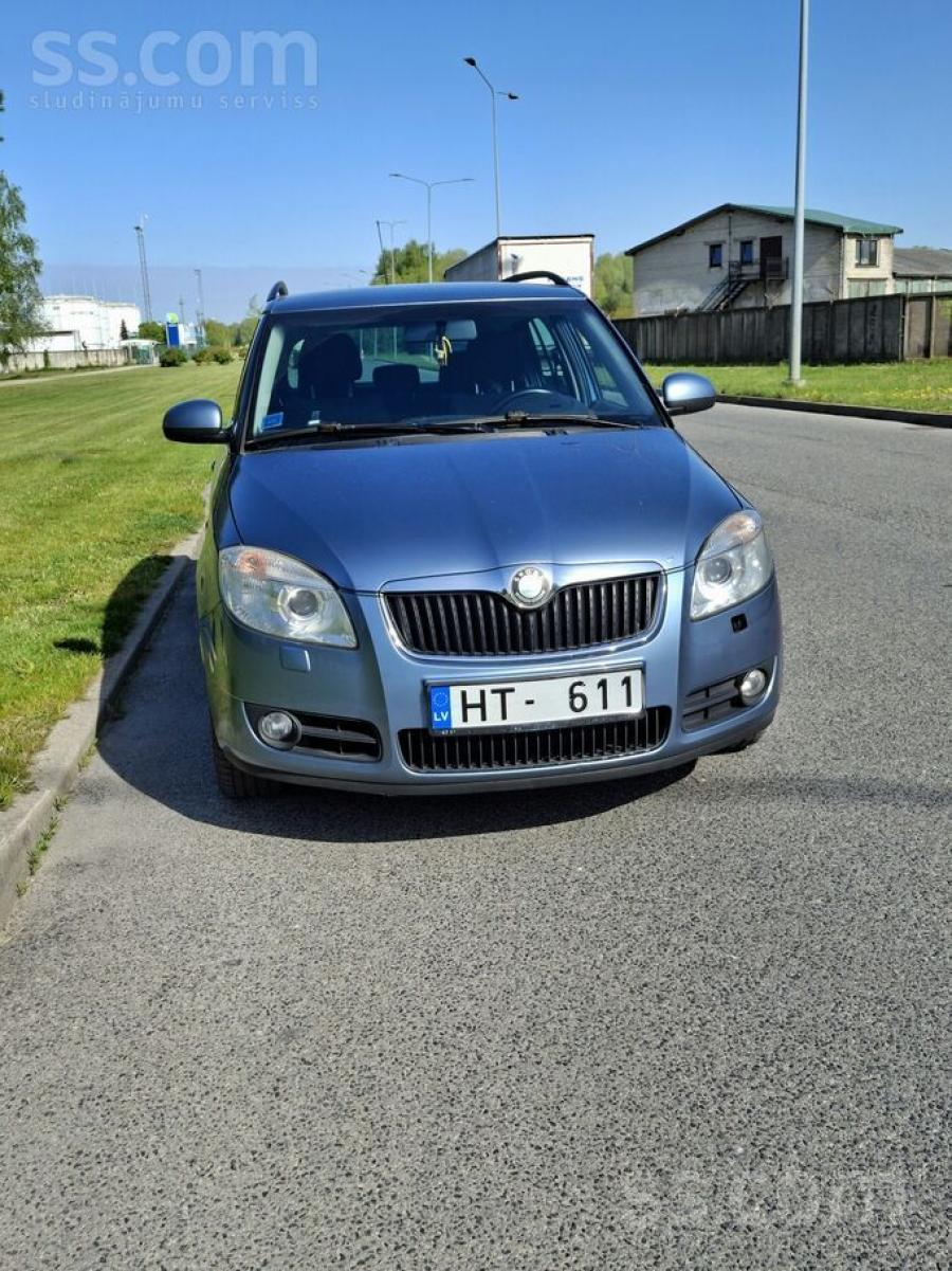 Skoda Fabia 2008 in Riga, with an engine capacity of 1.60 L and mileage of 208 thousand km for 1450 €, photo 2 on AUTOMOTO.COM.LV