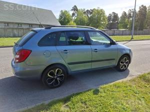 Skoda Fabia 2008 in Riga, with an engine capacity of 1.60 L and mileage of 208 thousand km for 1450 €, photo 3 on AUTOMOTO.COM.LV