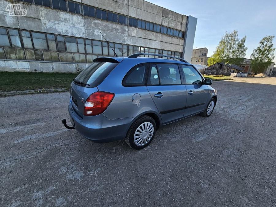 Skoda Fabia 2008 in Vilnius, with an engine capacity of 1.90 L and mileage of 263 thousand km for 2450 €, photo 6 on AUTOMOTO.COM.LV