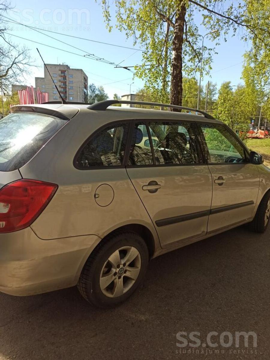 Skoda Fabia 2008 Rīga, ar dzinēja tilpumu 1.40 L un nobraukumu 125 tūkst. km par 1500 €, foto 3 vietnē AUTOMOTO.COM.LV