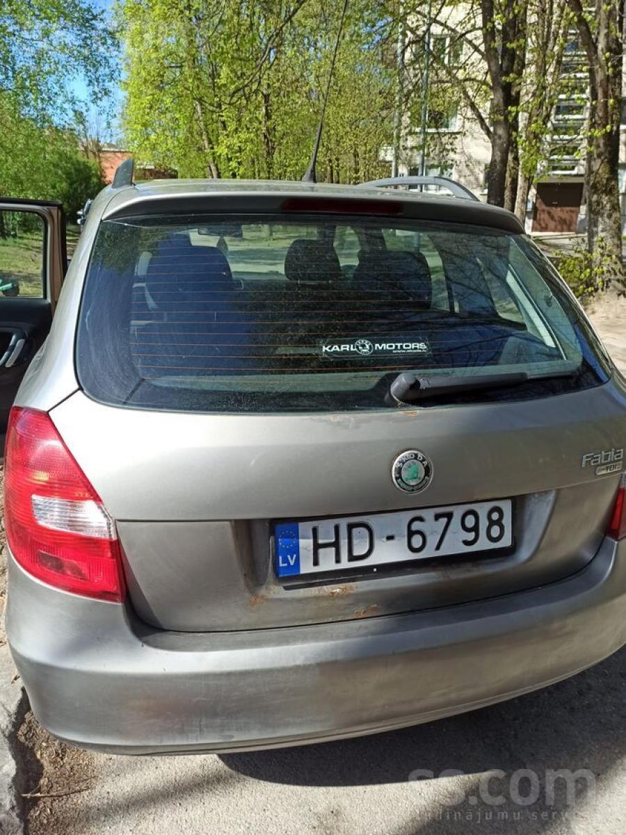 Skoda Fabia 2008 Rīga, ar dzinēja tilpumu 1.40 L un nobraukumu 125 tūkst. km par 1500 €, foto 4 vietnē AUTOMOTO.COM.LV