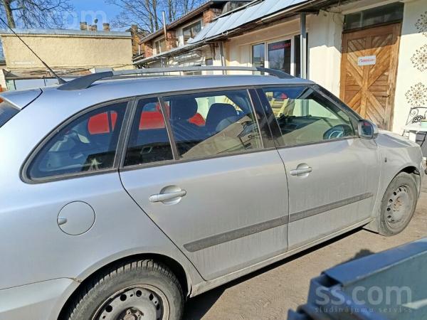 Skoda Fabia 2008 in Riga, with an engine capacity of 1.90 L and mileage of 351 thousand km for 1400 €, photo 4 on AUTOMOTO.COM.LV