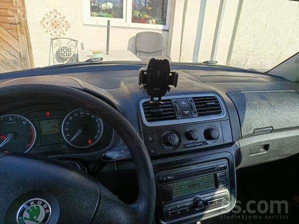 Skoda Fabia 2008 in Riga, with an engine capacity of 1.90 L and mileage of 351 thousand km for 1400 €, photo 5 on AUTOMOTO.COM.LV