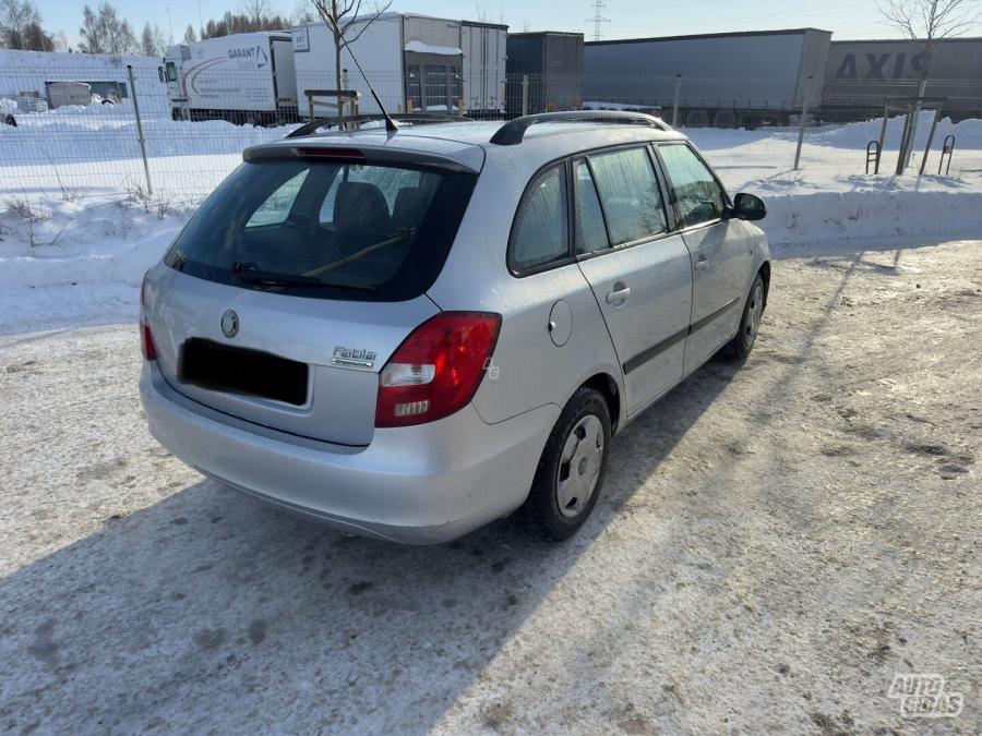 Skoda Fabia 2009 in Siauliai, with an engine capacity of 1.40 L and mileage of 340 thousand km for 1650 €, photo 5 on AUTOMOTO.COM.LV