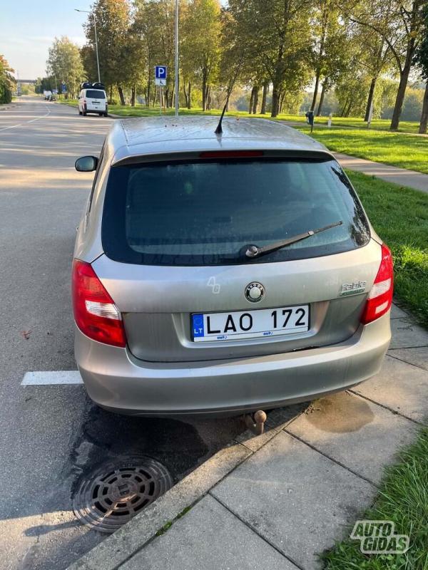 Skoda Fabia 2009 Jonava vietnē Skoda Fabia 2009 Jonava, ar dzinēja tilpumu 1.40 L un nobraukumu 309 tūkst. km par 400 €, foto 3 vietnē AUTOMOTO.COM.LV