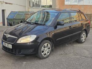 Skoda Fabia 2010 Kivieli, ar dzinēja tilpumu 1.40 L un nobraukumu 186 tūkst. km par 3000 €, foto  vietnē AUTOMOTO.COM.LV