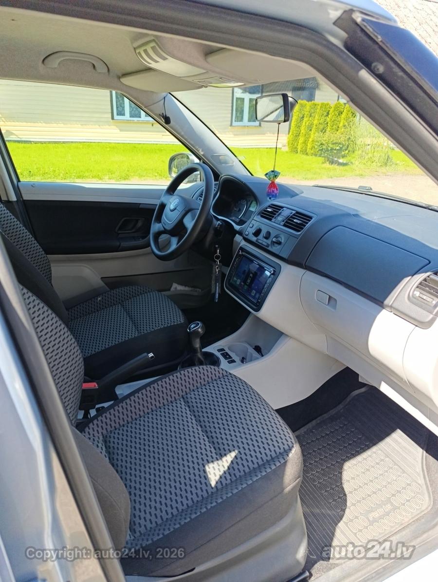 Skoda Fabia 2010 in Tallinn, with an engine capacity of 1.60 L and mileage of 294 thousand km for 2500 €, photo 5 on AUTOMOTO.COM.LV