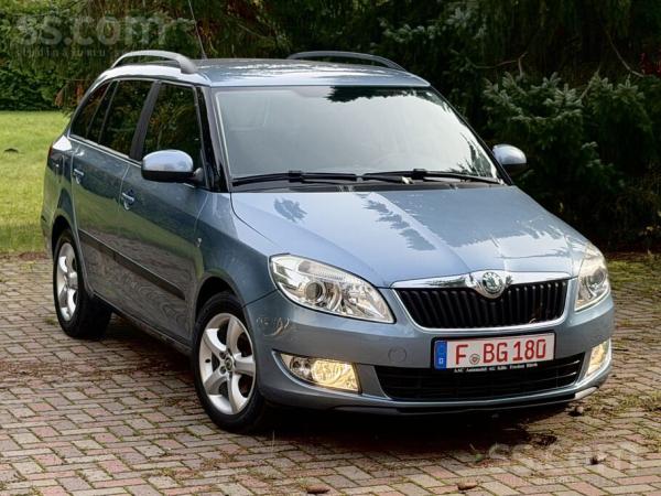 Skoda Fabia 2010 in Riga on AUTOMOTO.COM.LV Skoda Fabia 2010 in Riga, with an engine capacity of 1.20 L and mileage of 215 thousand km for 2850 €, photo 6 on AUTOMOTO.COM.LV