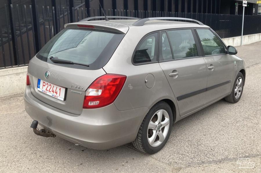 Skoda Fabia 2011 in Vilnius, with an engine capacity of 1.20 L and mileage of 235 thousand km for 2850 €, photo 5 on AUTOMOTO.COM.LV