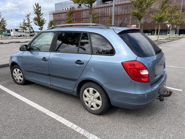 Skoda Fabia 2011 Klaipėda vietnē Skoda Fabia 2011 Klaipėda, ar dzinēja tilpumu 1.40 L un nobraukumu 254 tūkst. km par 800 €, foto 6 vietnē AUTOMOTO.COM.LV