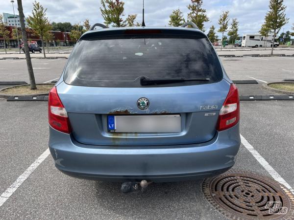 Skoda Fabia 2011 Klaipėda vietnē Skoda Fabia 2011 Klaipėda, ar dzinēja tilpumu 1.40 L un nobraukumu 254 tūkst. km par 800 €, foto 7 vietnē AUTOMOTO.COM.LV