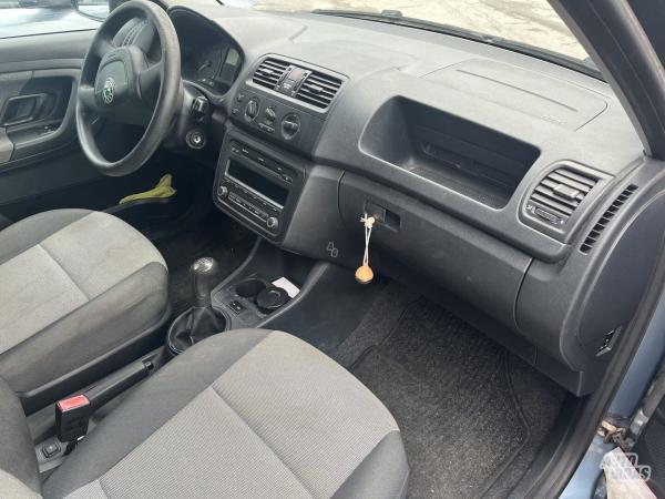 Skoda Fabia 2011 Klaipėda vietnē Skoda Fabia 2011 Klaipėda, ar dzinēja tilpumu 1.40 L un nobraukumu 254 tūkst. km par 800 €, foto 8 vietnē AUTOMOTO.COM.LV