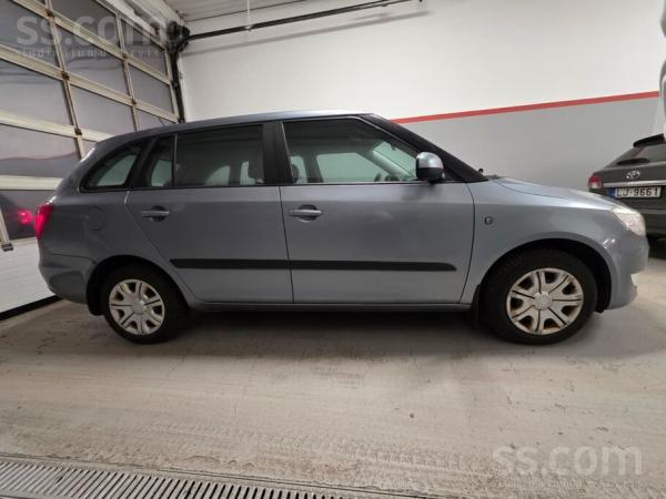 Skoda Fabia 2012 in Riga, with an engine capacity of 1.60 L and mileage of 280 thousand km for 2000 €, photo 3 on AUTOMOTO.COM.LV