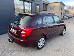 Skoda Fabia 2013 Tallina, ar dzinēja tilpumu 1.40 L un nobraukumu 138 tūkst. km par 3990 €, foto 4 vietnē AUTOMOTO.COM.LV