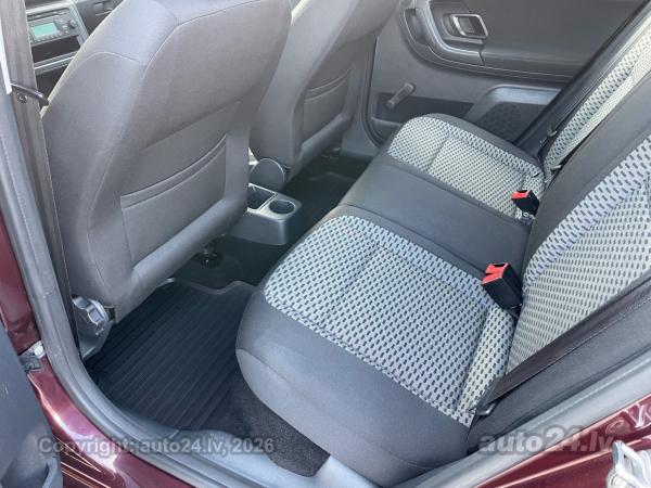 Skoda Fabia 2013 Tallina, ar dzinēja tilpumu 1.40 L un nobraukumu 138 tūkst. km par 3990 €, foto 9 vietnē AUTOMOTO.COM.LV