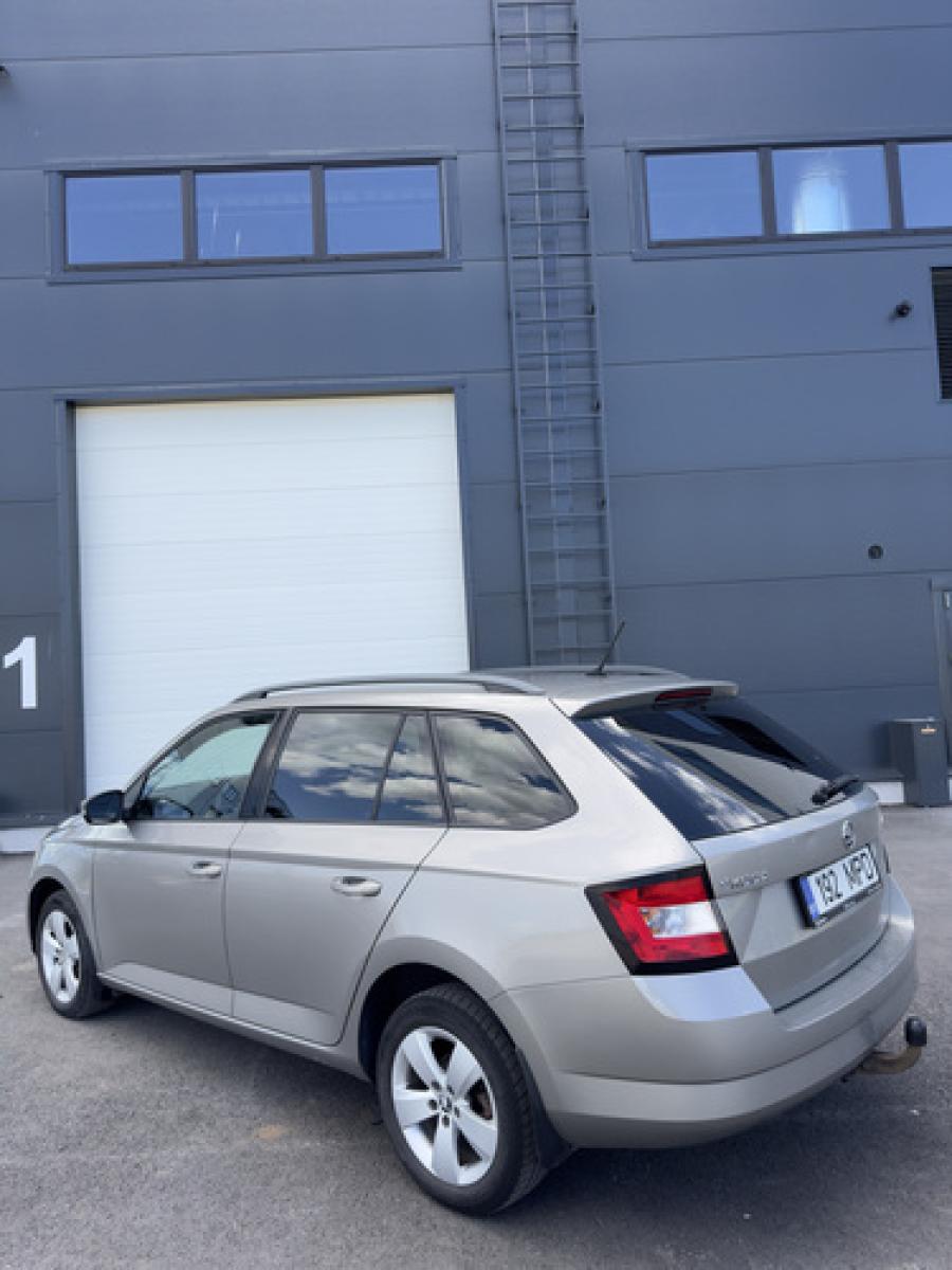 Skoda Fabia 2015 Narva-Jēsū, ar dzinēja tilpumu 1.40 L un nobraukumu 156 tūkst. km par 5500 €, foto 3 vietnē AUTOMOTO.COM.LV