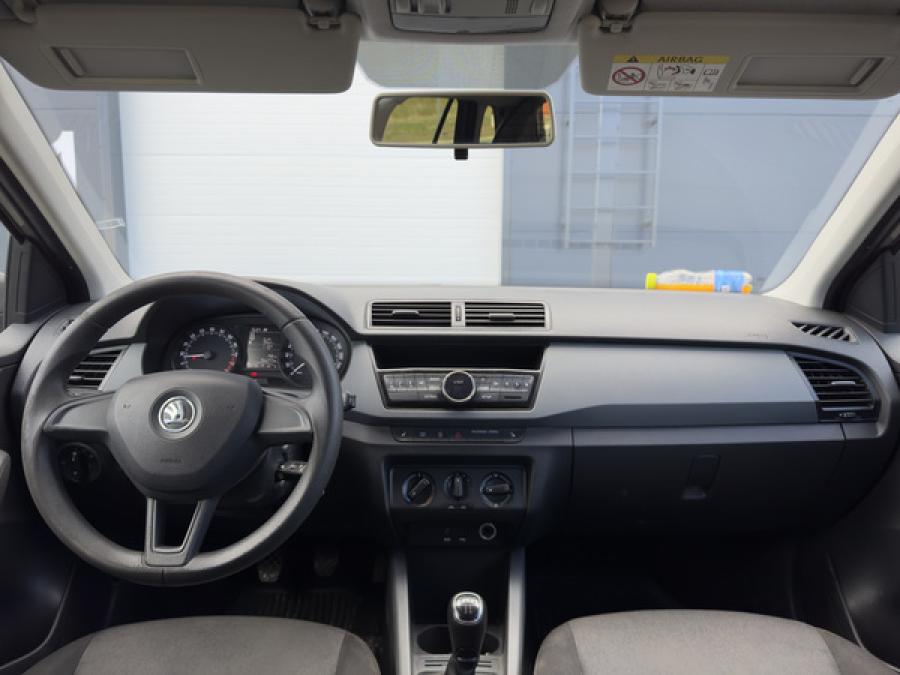 Skoda Fabia 2015 Narva-Jēsū, ar dzinēja tilpumu 1.40 L un nobraukumu 156 tūkst. km par 5500 €, foto 8 vietnē AUTOMOTO.COM.LV