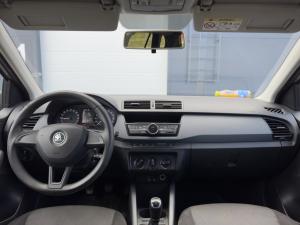 Skoda Fabia 2015 Narva-Jēsū, ar dzinēja tilpumu 1.40 L un nobraukumu 156 tūkst. km par 5500 €, foto 16 vietnē AUTOMOTO.COM.LV