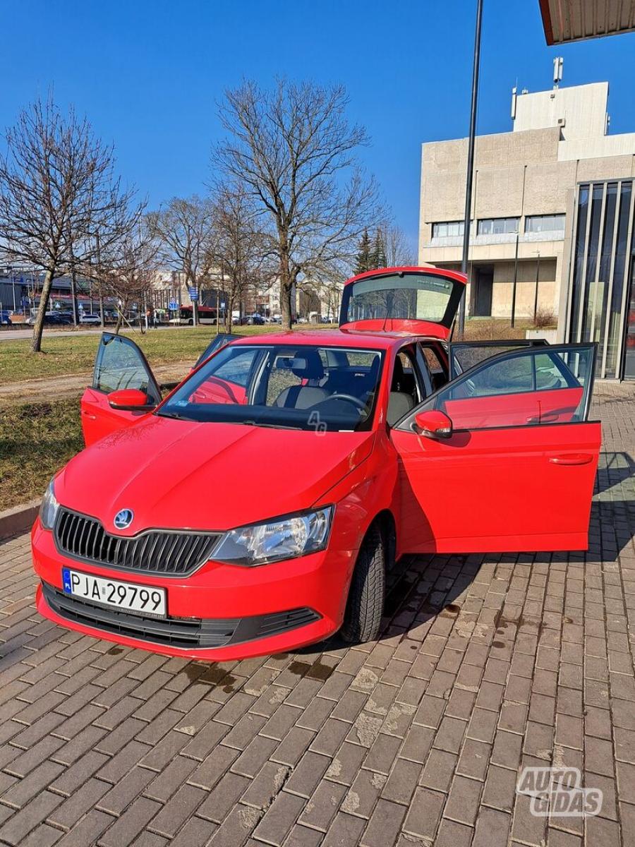 Skoda Fabia 2017 in Vilnius, with an engine capacity of 1.40 L and mileage of 284 thousand km for 5200 €, photo 4 on AUTOMOTO.COM.LV