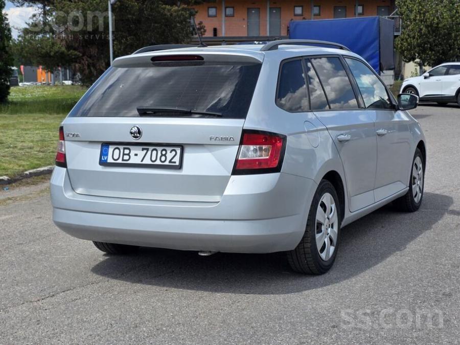 Skoda Fabia 2017 in Cesis, with an engine capacity of 1.40 L and mileage of 290 thousand km for 4450 €, photo 9 on AUTOMOTO.COM.LV